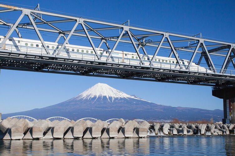 Japan Shinkansen Guide: How to Ride It for an Easy Trip