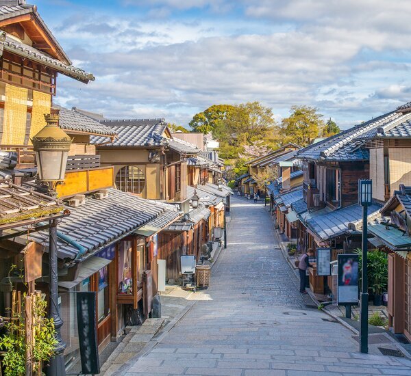 Japan Weather in August 2025: Travel Tips for First Visit