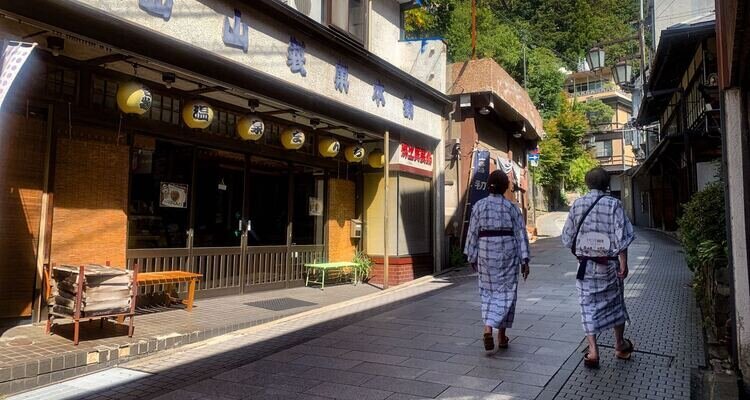 Japan Weather in October 2025: Fall Foliage Trip with Less Crowds
