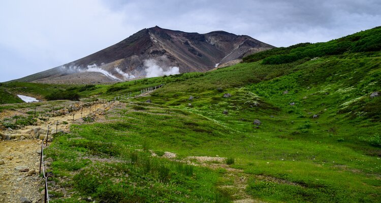 12 Best Hiking Trails in Japan: Selected Easy and Scenic Routes